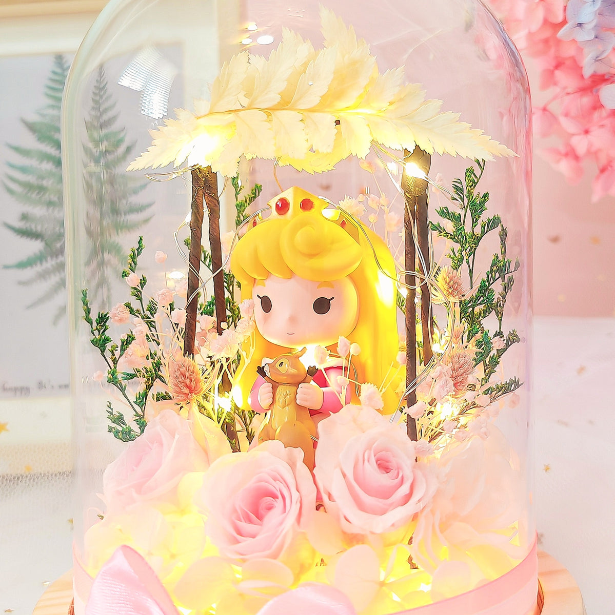 Princess' Promenade - Aurora and Squirrel Friend |Little Florist Dream